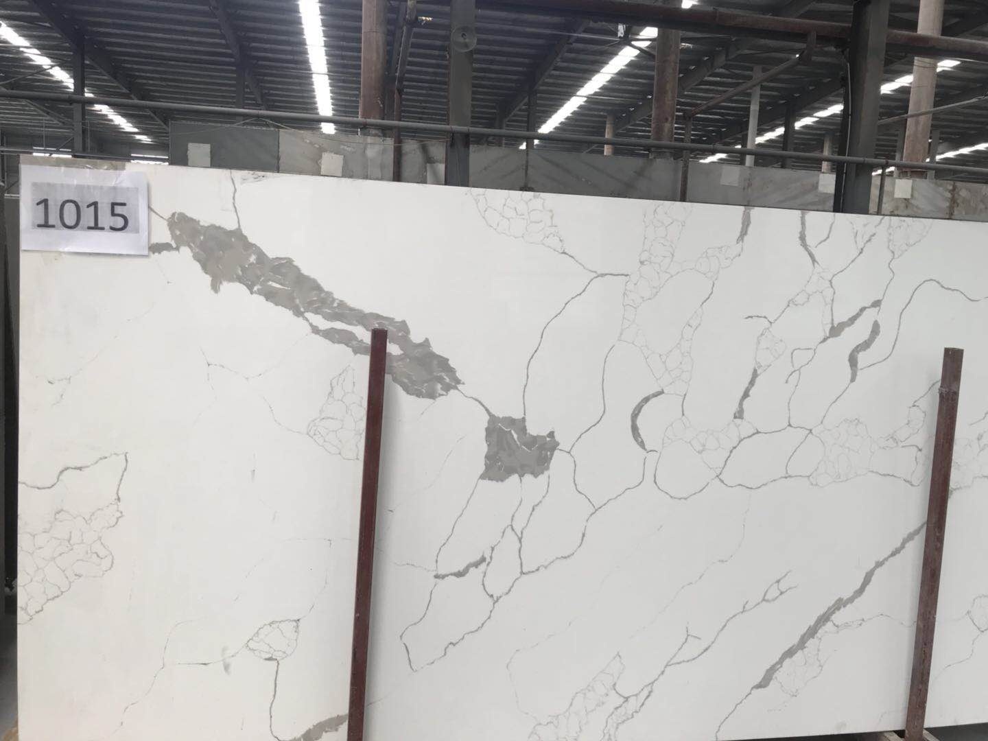Calacatta Nuvo Quartz